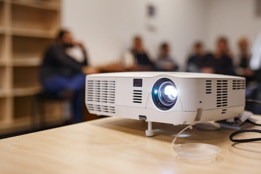 Projector and Screen Rentals NYC | Screen Rental Near Me New York